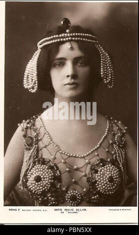 Maud Allan as Salome Stock Photo - Alamy