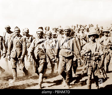 WW1 World War I - Turkish prisoners embark a boat for Basra, Mespotamia ...