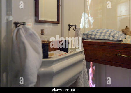 Titanic third class cabin Stock Photo: 161652217 - Alamy