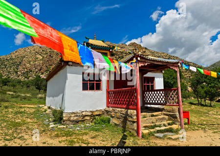 Temple, Erdene Khamba Monastery, Khugnu Khan Mountains, Khögnö Khan Uul ...