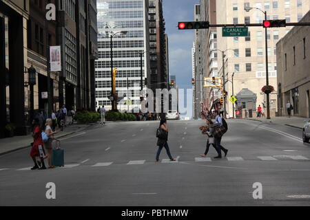 ILLINOIS Chicago People in crosswalk Michigan Avenue and Chicago Avenue ...