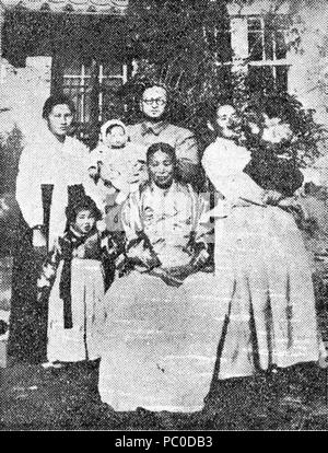 A photograph of Jang Deok-soo’s family, showing members of a Korean ...