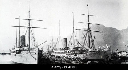 Union Castle Liners in Cape Town Harbour - early 1900s Stock Photo - Alamy