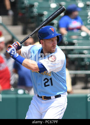 New York Mets' Todd Frazier hits a single during the eighth inning of a ...