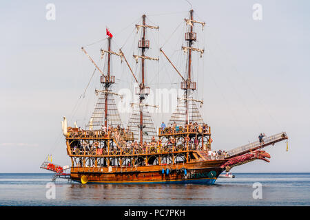 Large pirate ship Stock Photo - Alamy
