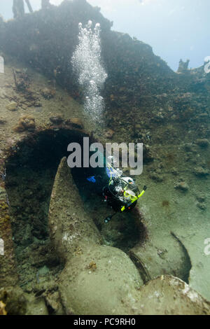 Diving the wreck of the RMS Rhone in the British Virgin Islands from a ...
