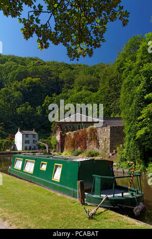 Llanfoist Wharf and boathouse used to store Iron from Hills Ironworks ...