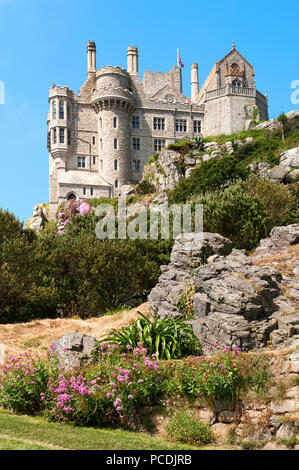 St Michael's Mount Castle, St Michael's Mount, Cornwall, England Stock ...