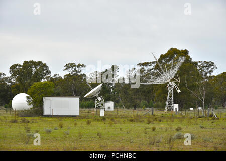 old radio telescopes at the australian compacttelescope array at ...