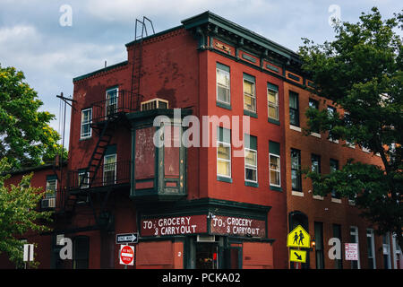A corner store in Butchers Hill, Baltimore, Maryland Stock Photo - Alamy