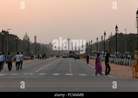 Rajpath road from India Gate war memorial to Rashtrapati Bhavan. Most ...