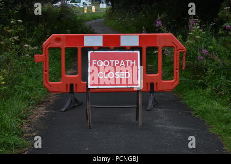 Footpath closed sign for pedestrian safety from road construction Stock ...