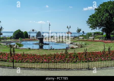 Prittlewell square, sunny seaside gardens Stock Photo - Alamy