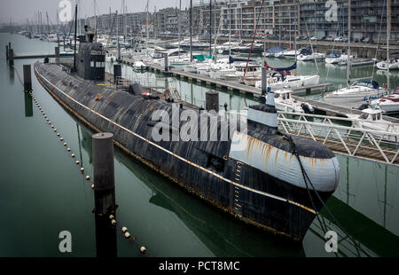 Russian submarine B-143 / U-480 Foxtrot type 641 and lightship ...