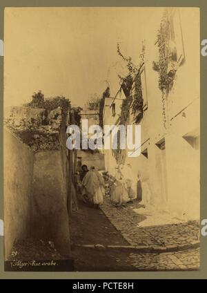 Alger) Rue arabe Stock Photo - Alamy