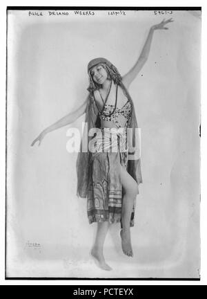 Alice Delano Weekes dancing Stock Photo - Alamy
