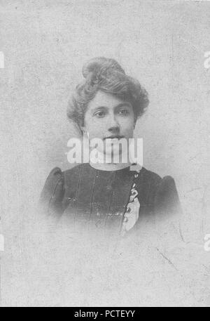 Alice Demets (1878-1945) epse Gabriel van Dievoet, photo De Bauw Stock ...