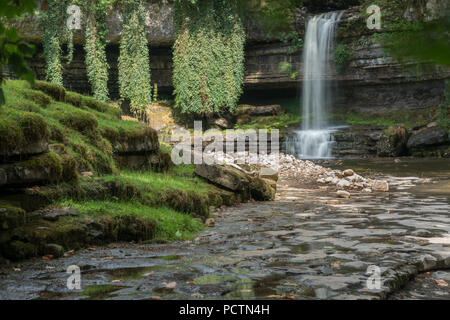 View of Askrigg Waterfall in the Yorkshire Dales National Park Stock ...