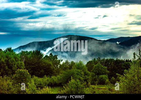the mountain view in defileul jiului national park Stock Photo - Alamy