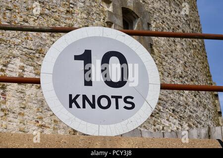 A 5 knots speed limit sign Stock Photo - Alamy