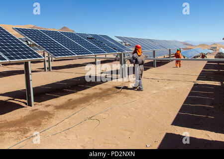 Machine cleaning PV modules, Solar Energy technology to reduce CO2 ...