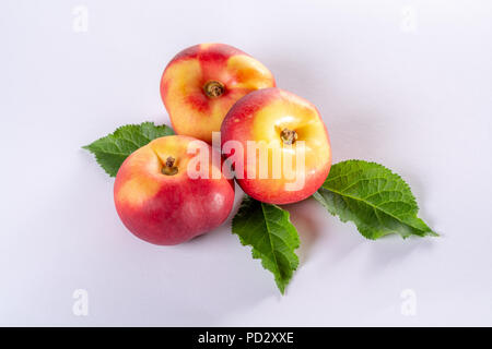 New hybrid sweet fruit nectarina platerina, flat Saturn or donut ...