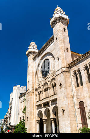 View of a mosque in Oran, Algeria Stock Photo - Alamy