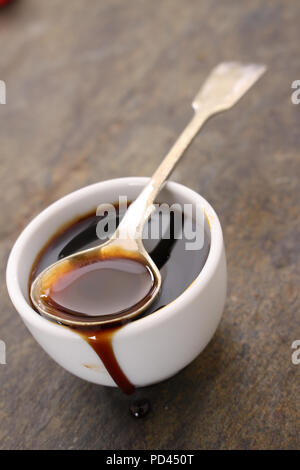 molasses treacle in dish Stock Photo - Alamy