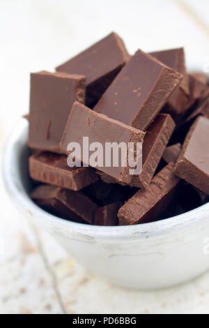 loose chocolate pieces Stock Photo - Alamy