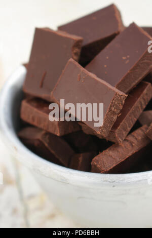loose chocolate pieces Stock Photo - Alamy