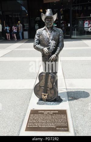 Bronze statue of Grand Ole Opry star Bill Monroe outside of the Ryman ...