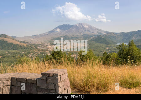Mt. St. Helens Summertime landscape and hazy sky Stock Photo - Alamy
