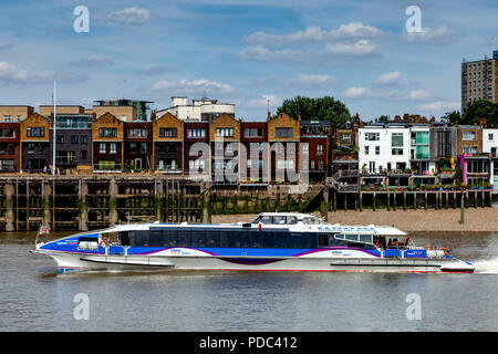 Thames Clipper commuter transport & river bus service offloading ...