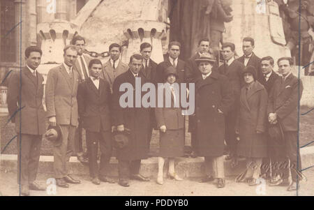 880K 1 105 24 Petar Raychev with studets from Bulgaria in Lvov, 1927 ...