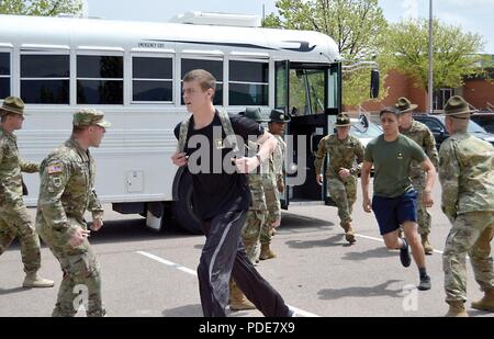 FORT CARSON, Colo. — 415th Infantry Regiment Army Reserve drill ...