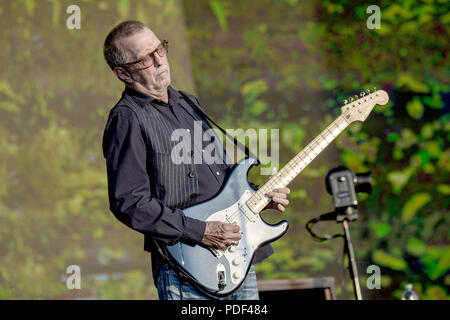 Eric Clapton headlines the British Summer Time Festival on the Great ...