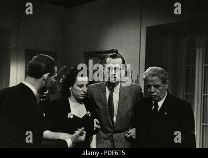 40 BASA-1625K-1-22-1-Nadya Nozharova, Countess Nadia de Navarro-Farber ...