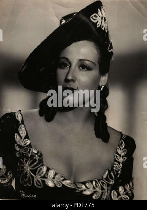 1868K 1 58 1 Nadya Nozharova, Countess Nadia de Navarro Farber Stock ...