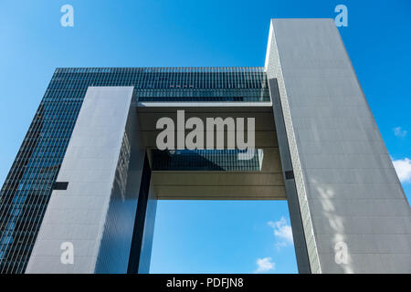 Feng Shui architecture in Hong Kong Stock Photo - Alamy