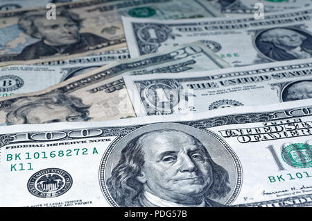 $100 US currency laid out in a row Stock Photo: 28123596 - Alamy