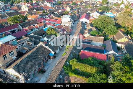 Rugao, Rugao, China. 10th Aug, 2018. Rugao, CHINA-The giant bronze ...