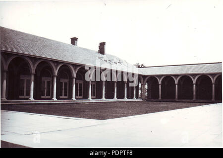 Adelaide University Union Building 1930 Stock Photo - Alamy