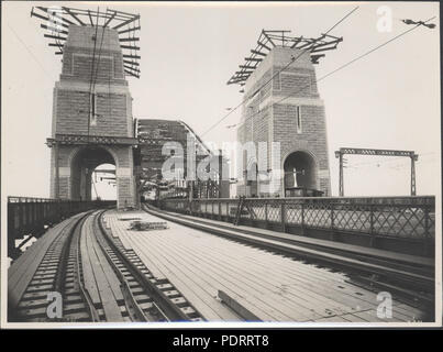 Structural diagram of Harbour Bridge, 1932 (8282688025 Stock Photo - Alamy