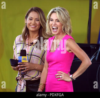 `Good Morning America` Hosts On Set -PICTURED: Robin Roberts -LOCATION ...