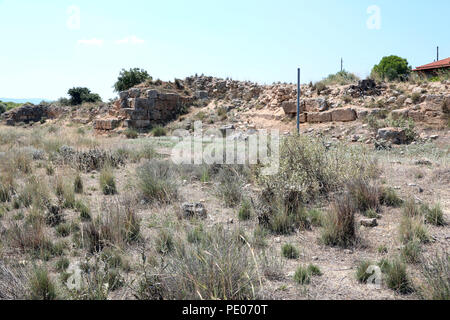 Greece, Corinth, Hexamilion wall Stock Photo - Alamy