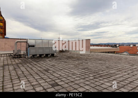 flat roof overlooking the city Stock Photo - Alamy
