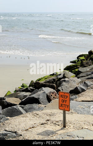Keep off jetty signs, Hereford Inlet, North Wildwood, New Jersey, USA ...