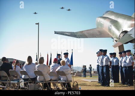 F-16 Fighting Falcons, like the one shown here, sit ready to deploy at ...