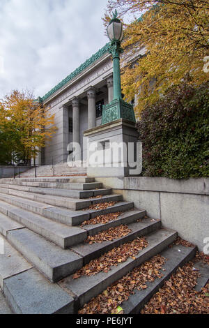 The Old Worcester Courthouse Stock Photo - Alamy
