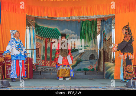 Traditional Tang dynasty Chinese opera Stock Photo - Alamy